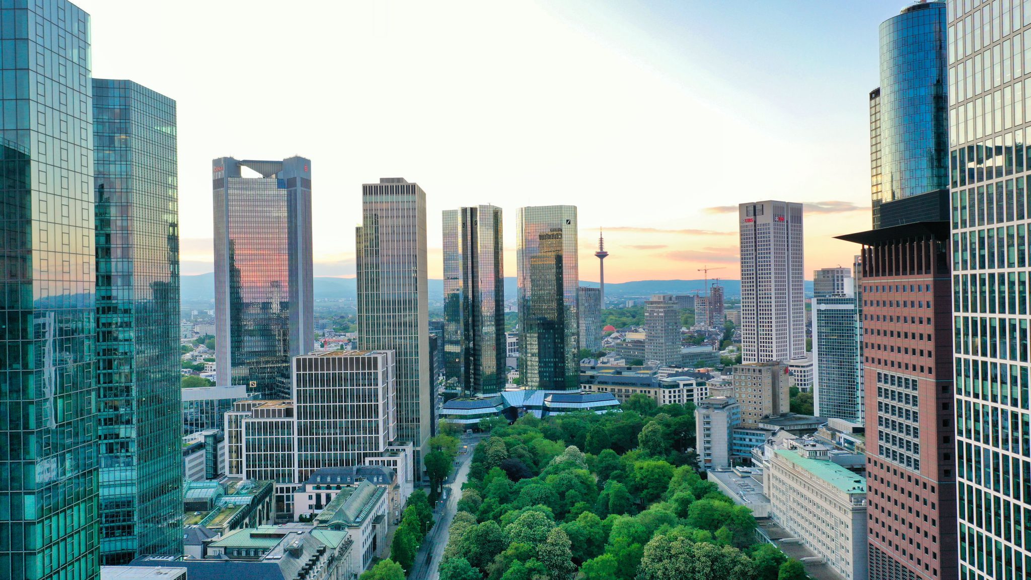 Bankfurt: Mainhattan | Dronestagram