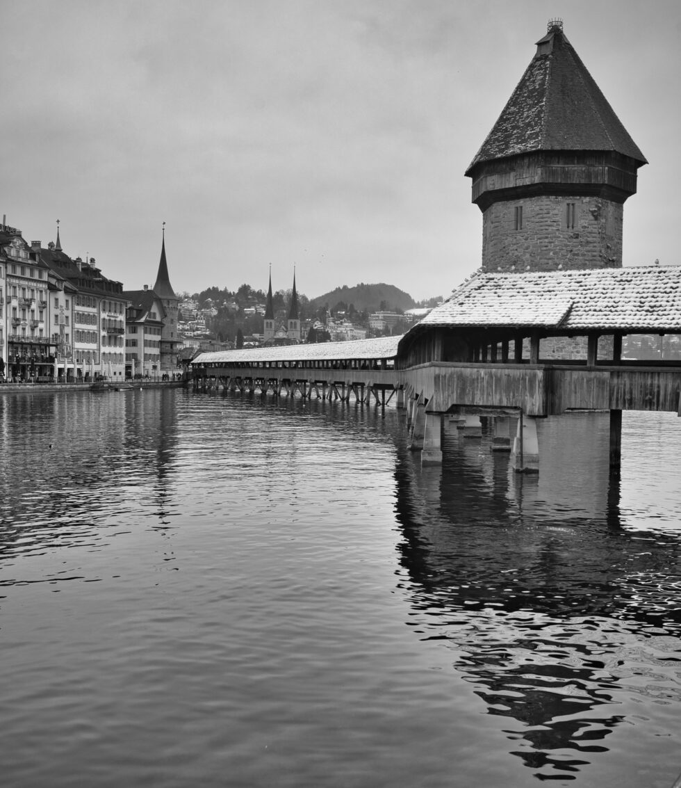 Luzern: Kapellbrücke | Dronestagram